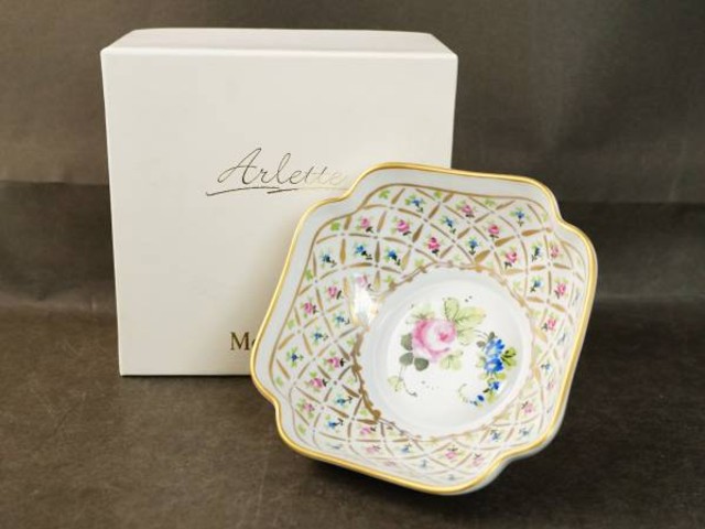 Alrette サラダボウル 皿 花柄 食器（西洋陶磁器）の買取価格 （ID:319629）｜おいくら